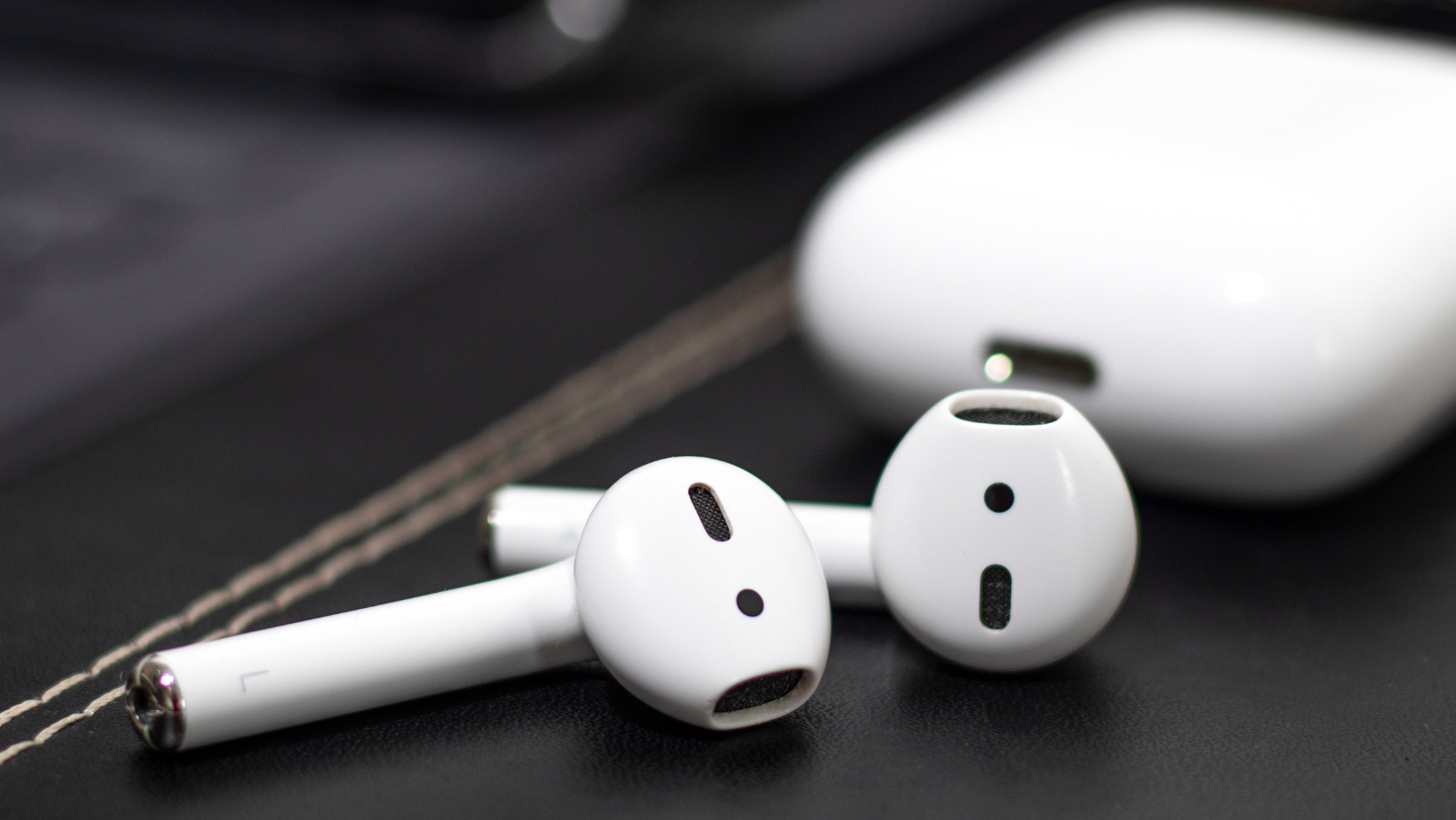 Belaidės ausinės: kaip išsirinkti geriausias 2025 metais?